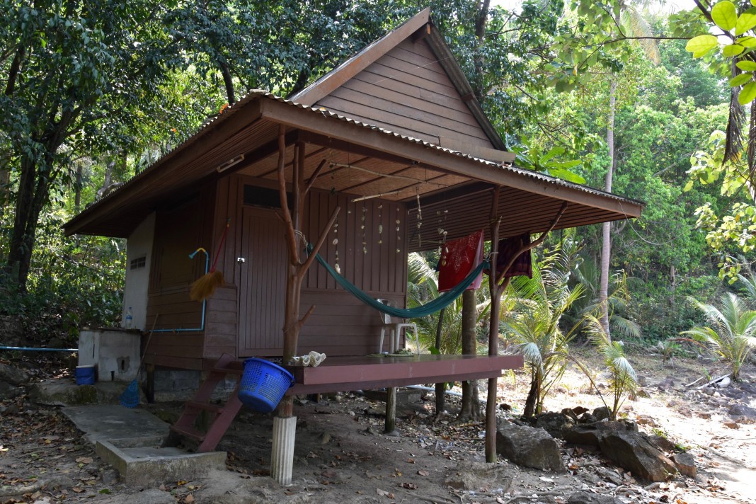 An independent review of Ao Yai Ma Bungalows (Grandmar Hut) in Ko Wai.