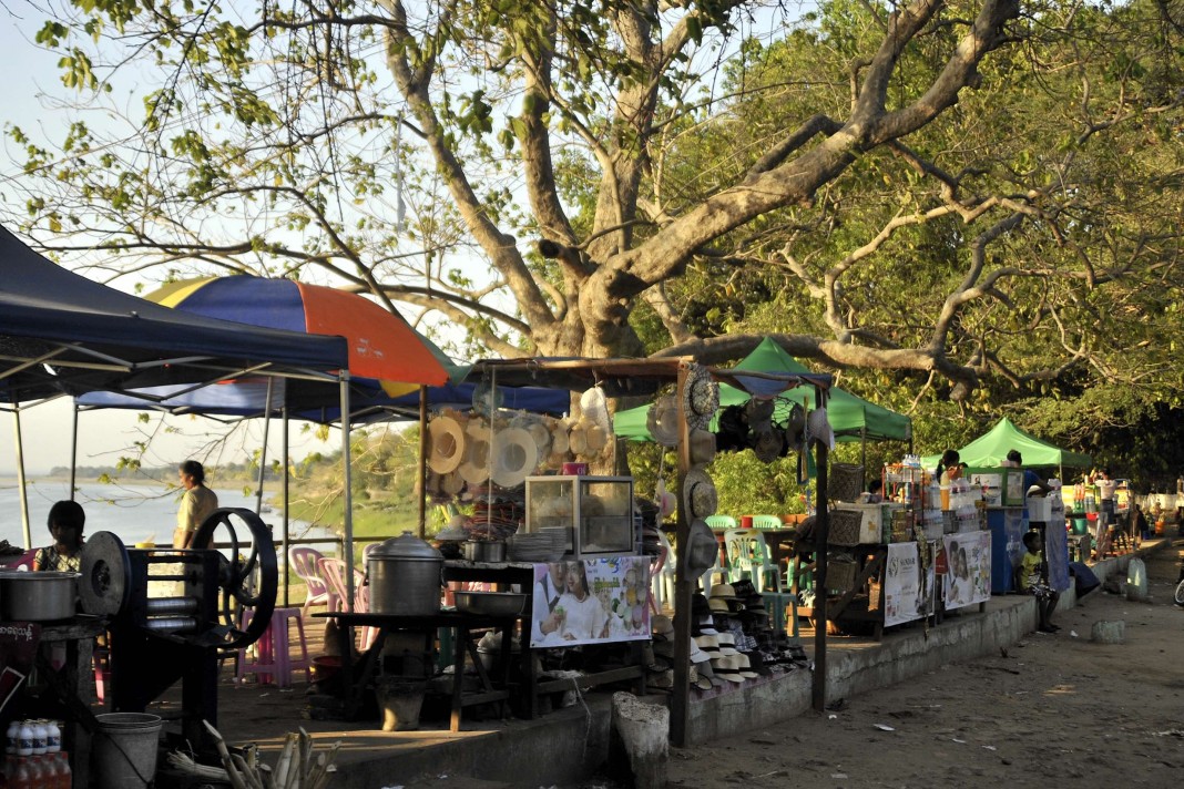Where to eat in Bagan, Burma Myanmar. Travelfish.org