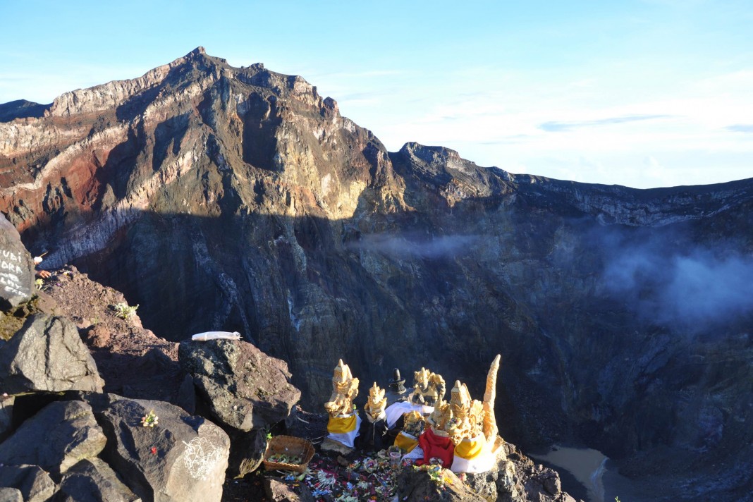 How to prepare for climbing Gunung Agung