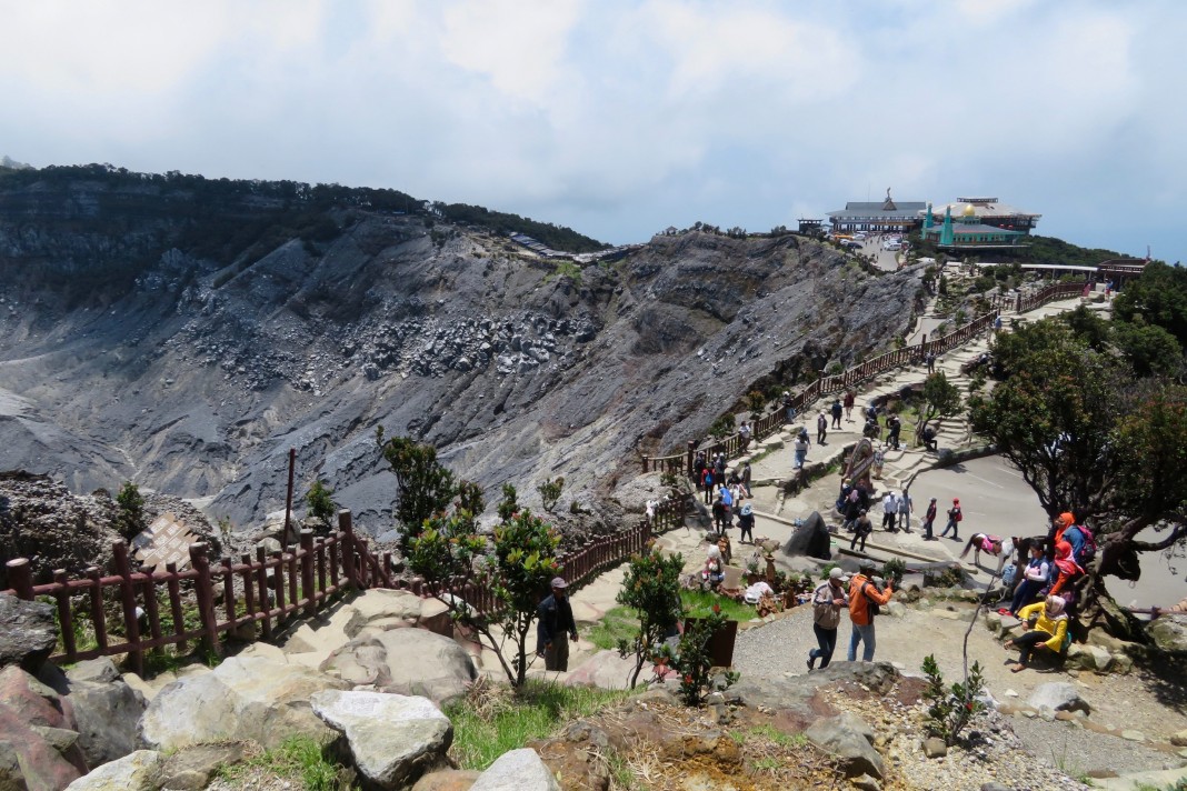 Gunung Tangkuban Parahu