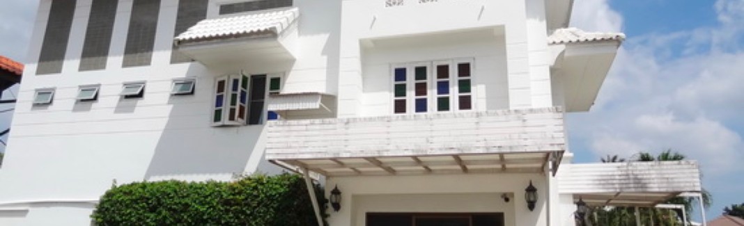 An independent review of Na Na Chart Phuket Hostel in Phuket.