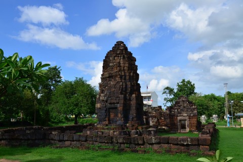 Prang Ku, Chaiyaphum — Visitor guide & review | Travelfish